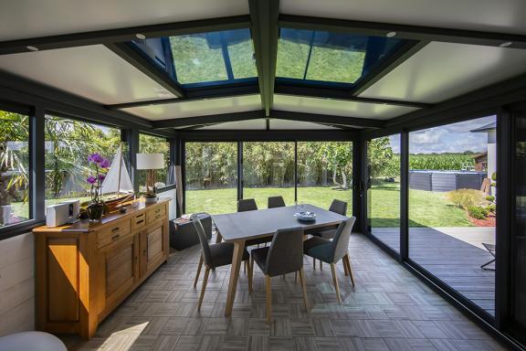 Comment protéger une véranda de la chaleur? | AKENA